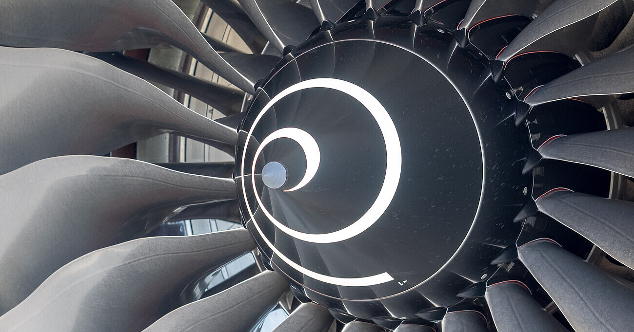 AMOS: Digital Aircraft Maintenance Processes